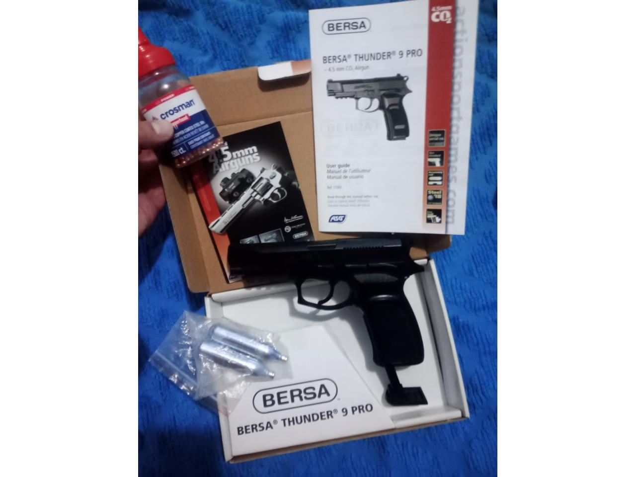 Pistola Co2 Bersa Thunder Pro 9 ( Replica Original Marca Bersa ) 18 Balines Carga+ 2 Garrafas De ...