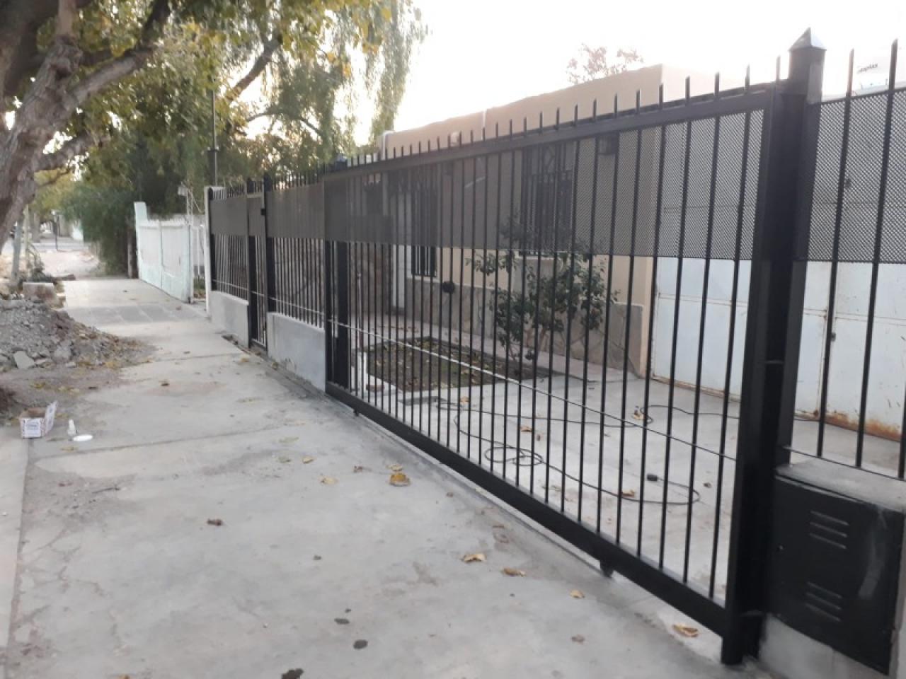 Fr Estructuras Metalurgica Y Soldaduras Especiales - Comprá en San Juan